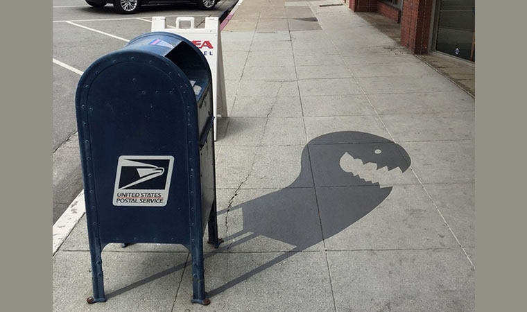 The man who draws "fake shadows"! - newsoholic